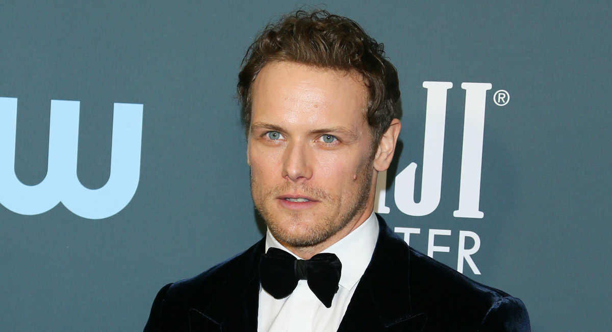 Sam Heughan Is His Usual Suave Self at Critics’ Choice 2020, Despite ...