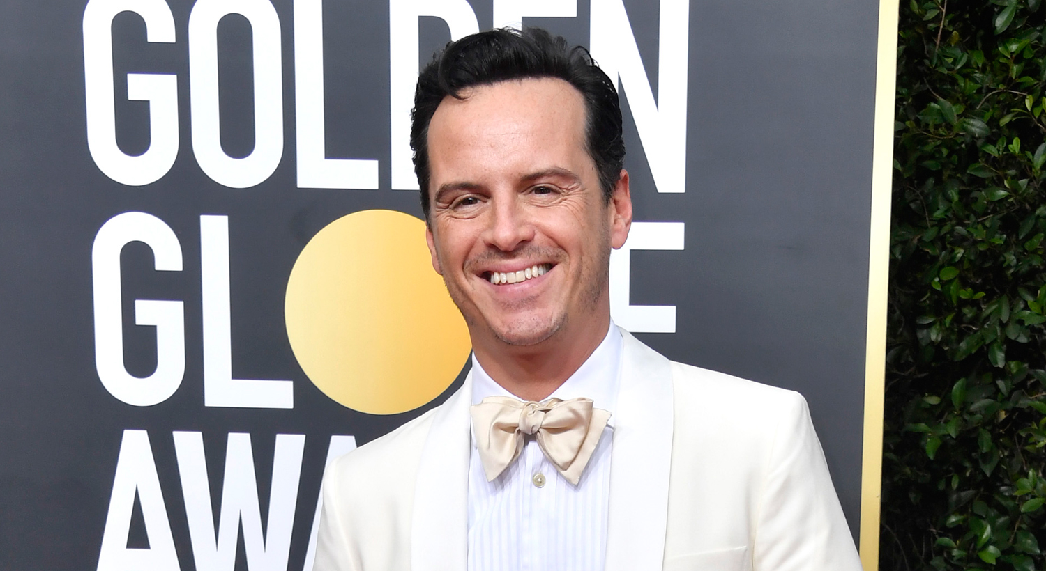 Andrew Scott Suits Up for His First Ever Golden Globes! | 2020 Golden ...