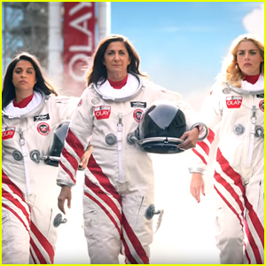 Olay Super Bowl 2020 Commercial Blasts Busy Phillips & Lilly Singh Into ...