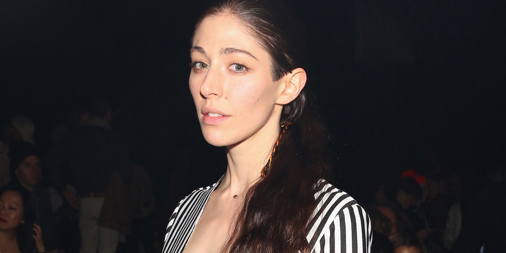 Singer Caroline Polachek Believes She Has Coronavirus | caroline ...