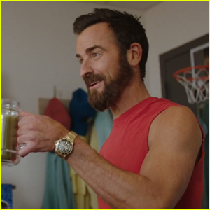 Justin Theroux Makes Surprise Appearance on ‘Saturday Night Live’ to ...