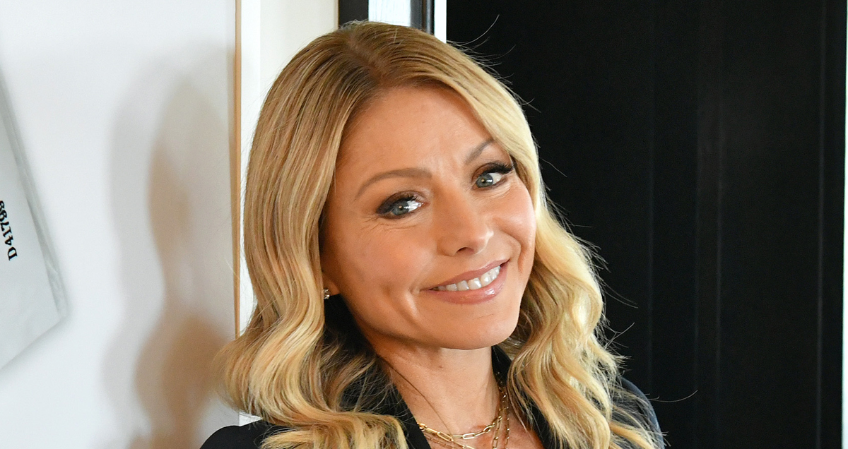 Kelly Ripa’s ‘Very Serious Medical Problem’ Isn’t Coronavirus | Kelly ...