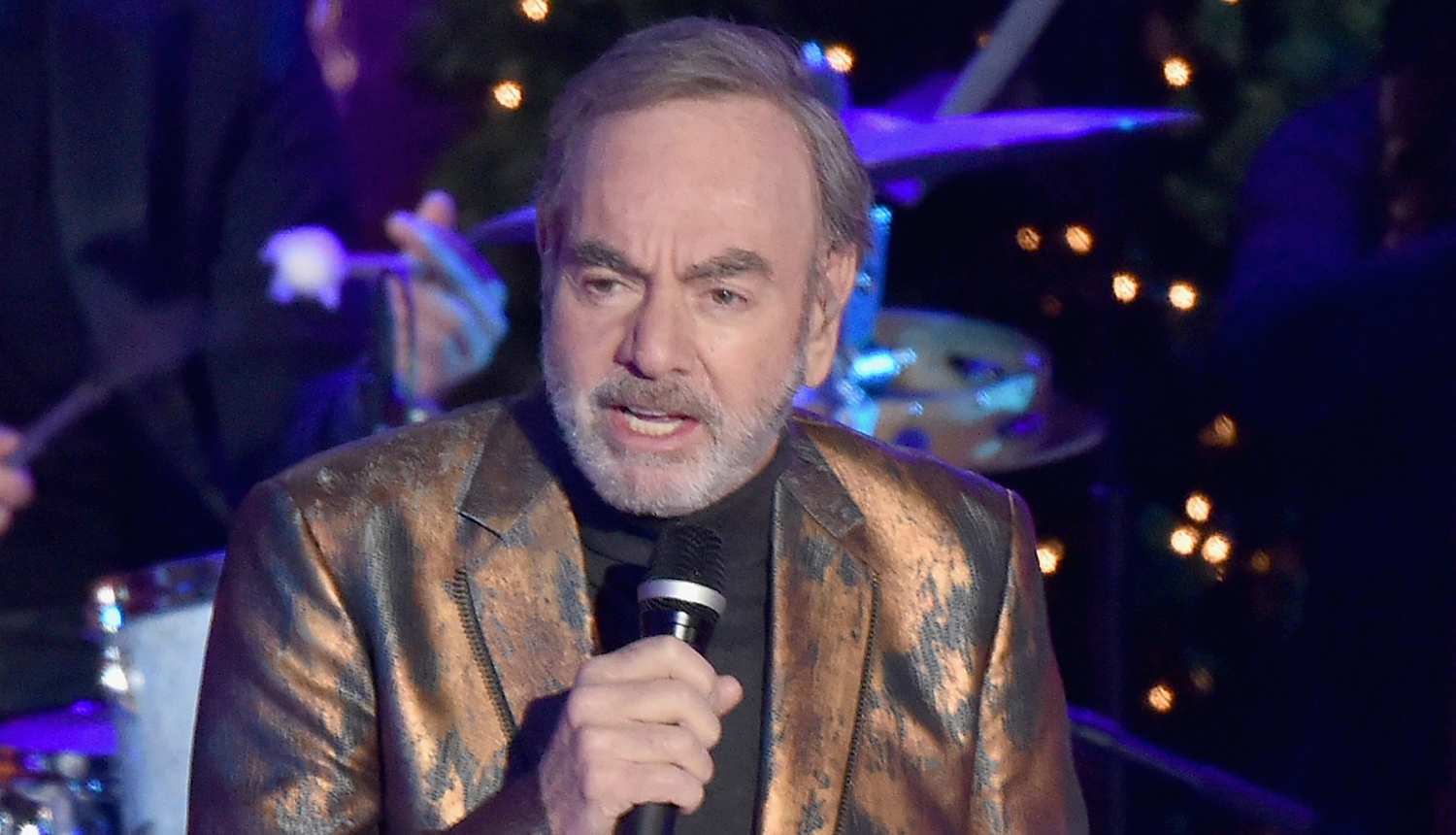 Neil Diamond Changes ‘Sweet Caroline’ Lyrics Into Coronavirus PSA ...