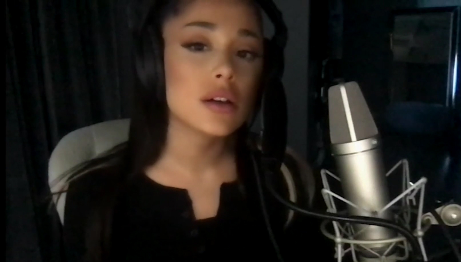 Ariana Grande Sings ‘Still Hurting’ from ‘The Last Five Years’ During a ...