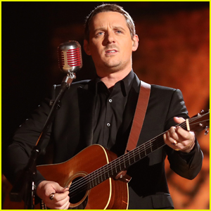 Sturgill Simpson Reveals He Tested Positive for Coronavirus ...