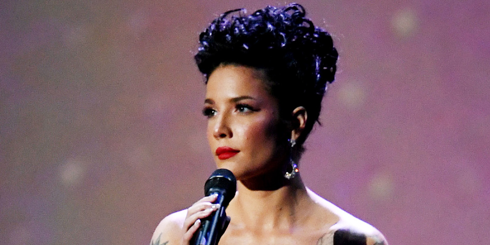 Halsey Postpones ‘Manic’ Summer Tour Amid Pandemic | Halsey, Music ...