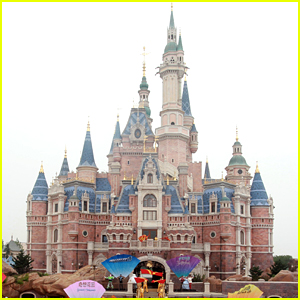 Glass Replica Disney Castle Destroyed After Two Kids Ran Into It ...