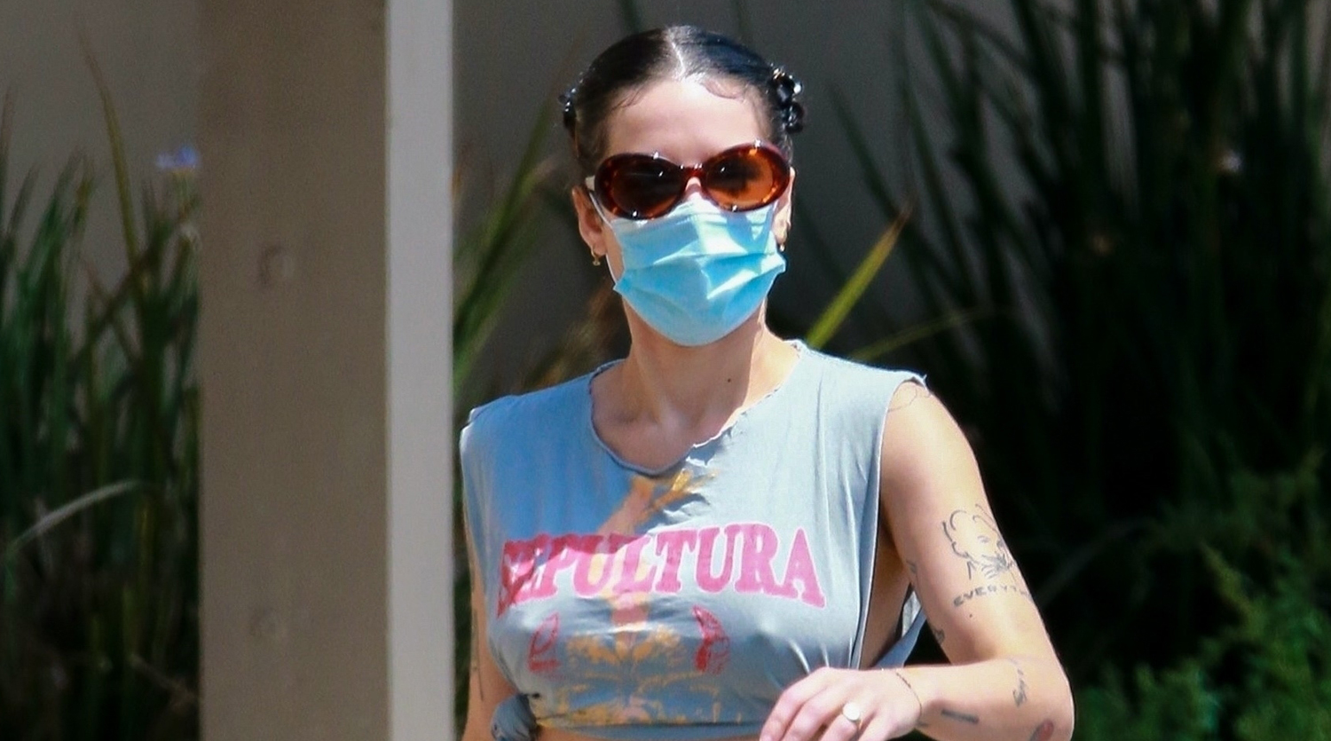 Halsey Enjoys a Day Out with Friends in Marina del Rey | Halsey | Just ...