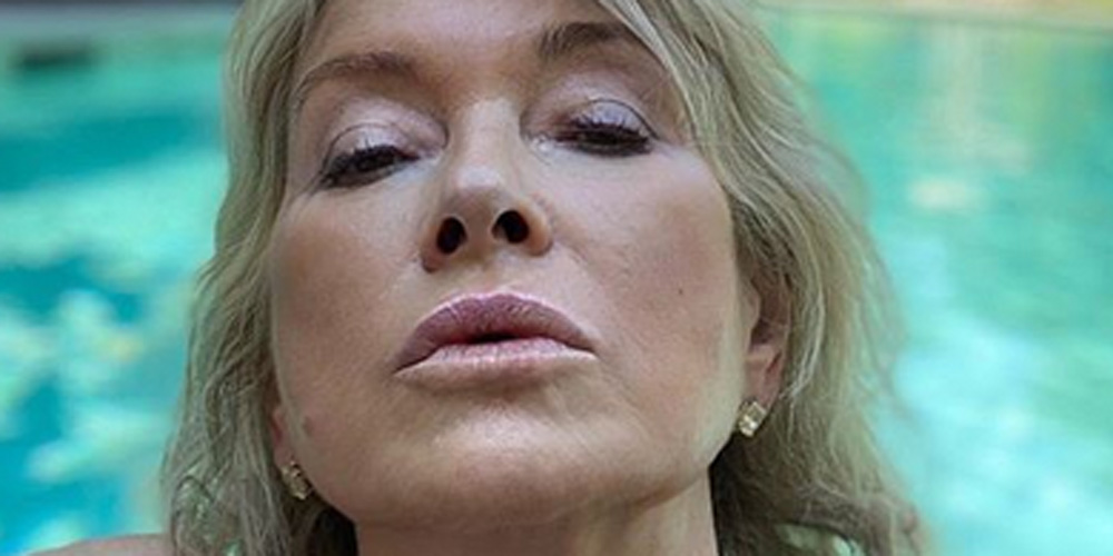 Martha Stewart Poses for a Selfie in the Pool | Bikini, Martha Stewart ...