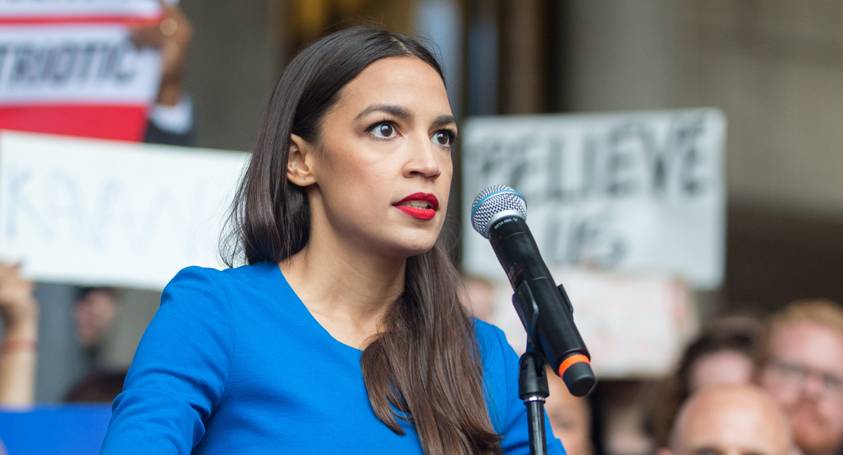Alexandria Ocasio-Cortez Blasts NBC News for ‘Appalling’ Tweet Saying ...