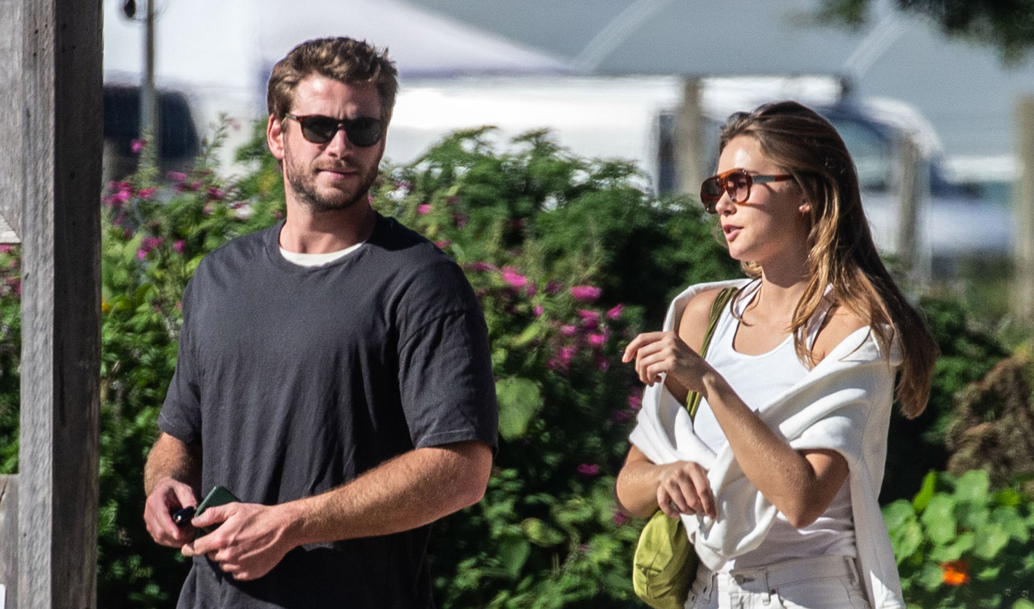 Liam Hemsworth Spotted on Lunch Date with His Girlfriend Amid All of ...