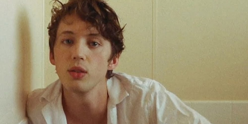 Troye Sivan Debuts ‘Rager Teenager!’ Music Video – Watch! | Music ...