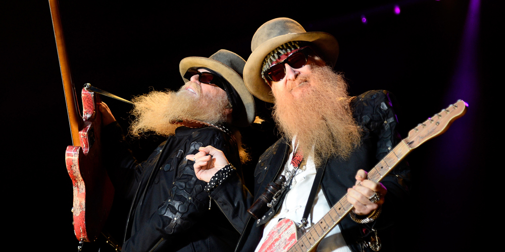 ZZ Top Tribute Plays to Packed, Maskless Crowd at South Dakota ...
