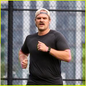 Newly Married David Harbour Gets in an Intense Workout in NYC | David ...