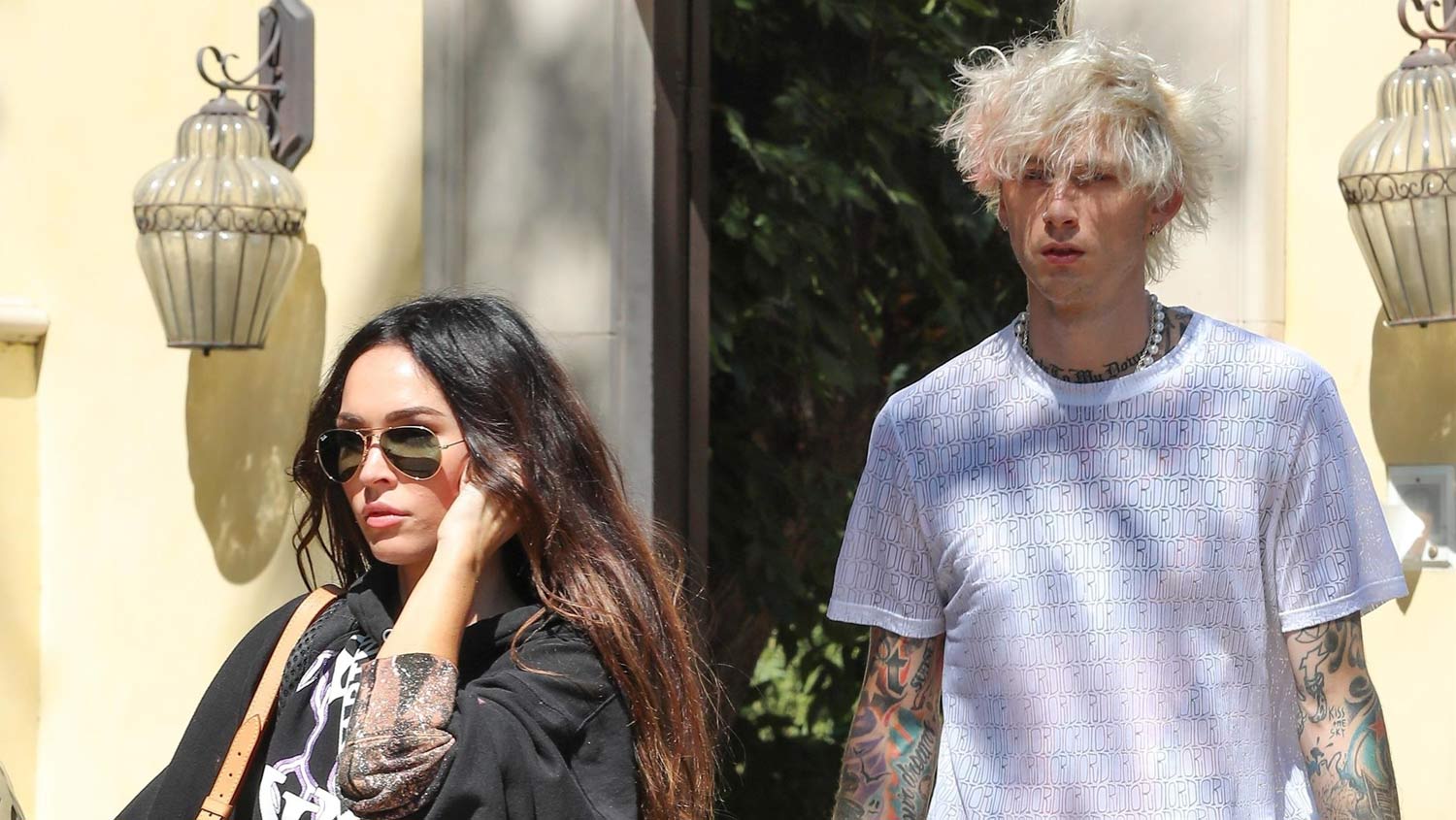 Megan Fox & Boyfriend Machine Gun Kelly Catch a Private Flight Together ...