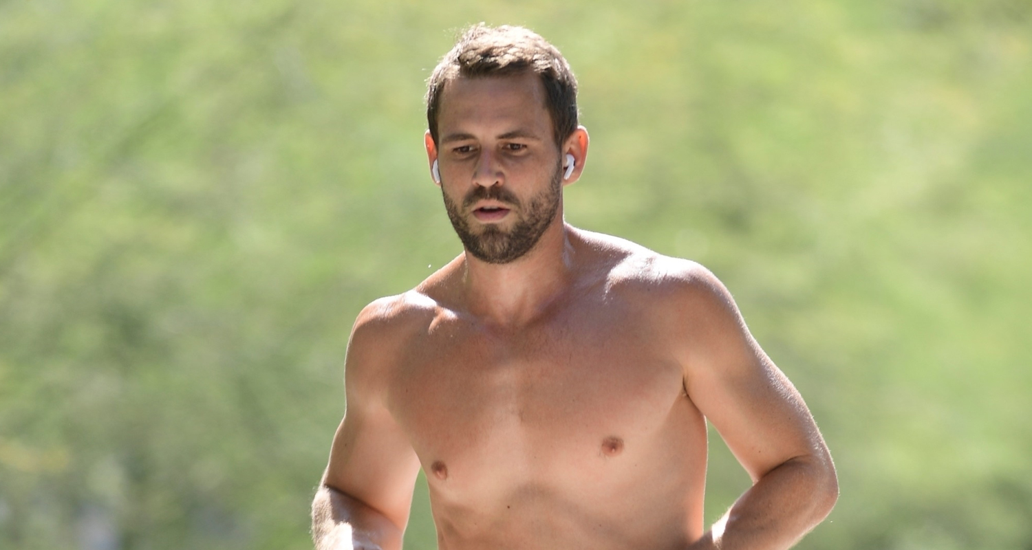 The Bachelor’s Nick Viall Goes Shirtless for Run in Los Angeles! | Nick ...