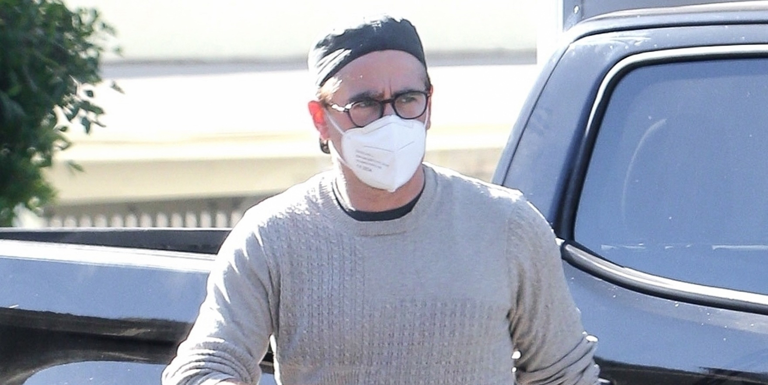 Colin Farrell Masks Up During a Trip to the Gas Station | Colin Farrell ...