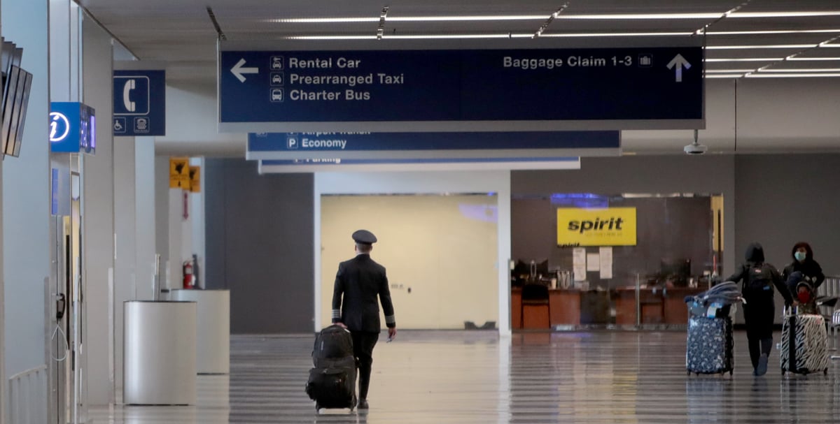 Man Arrested for Living in Chicago Airport for 3 Months | Newsies ...