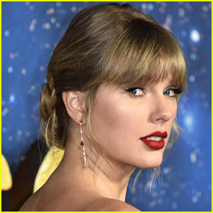 Taylor Swift Returns to Number One on Billboard Album Chart ...