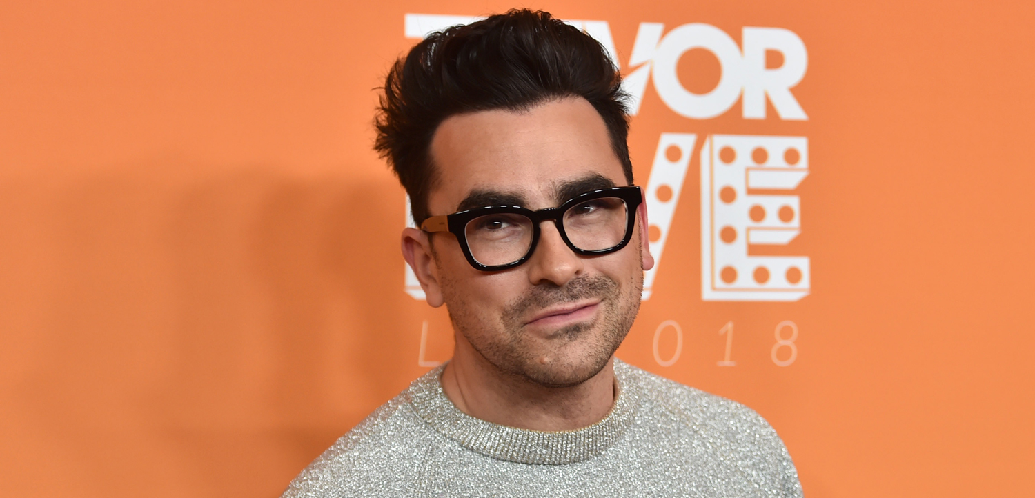 Dan Levy’s Mom Calls Out His Childhood Bullies Ahead of His ‘SNL ...