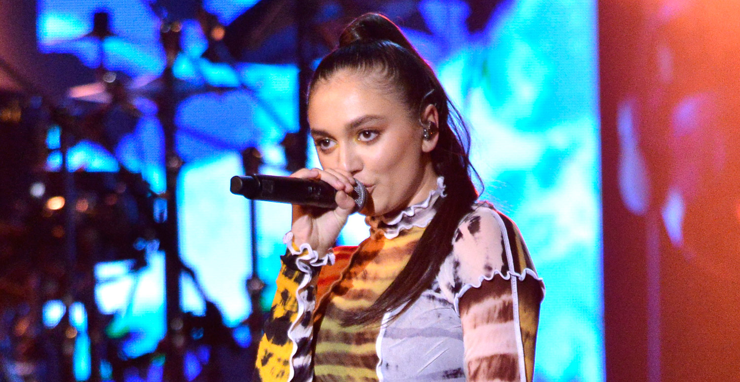 ‘Sit Still, Look Pretty’ Singer Daya Introduces Fans to Her Girlfriend ...