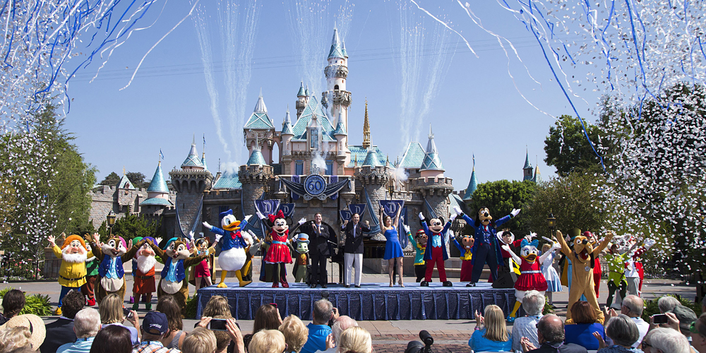 These Pictures of Disneyland Reopening After 13 Months Are So Emotional ...