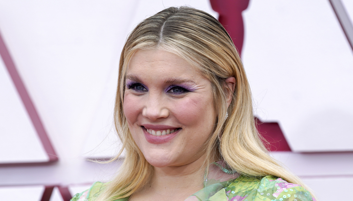 Emerald Fennell Wins Academy Award for Best Original Screenplay at ...