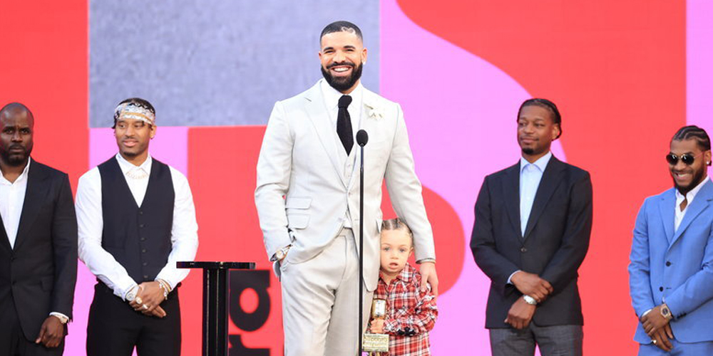 Drake Shares the Stage With Adorable Son Adonis While Accepting Artist ...
