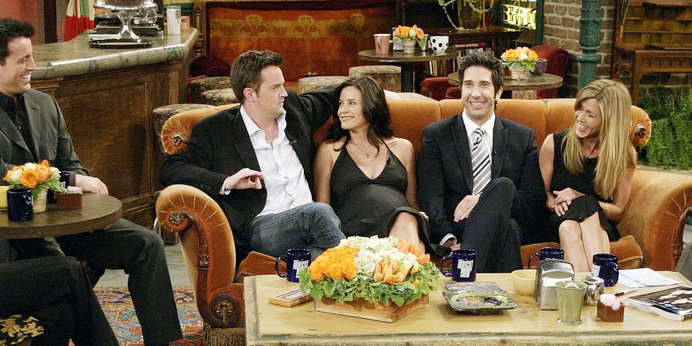 Courteney Cox Was ‘In Tears’ After Ross & Rachel’s First Kiss on ...