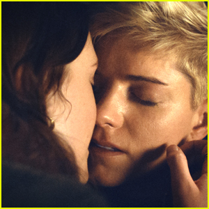 Mae Martin is Back in the Trailer for Second & Final Season of ‘Feel ...