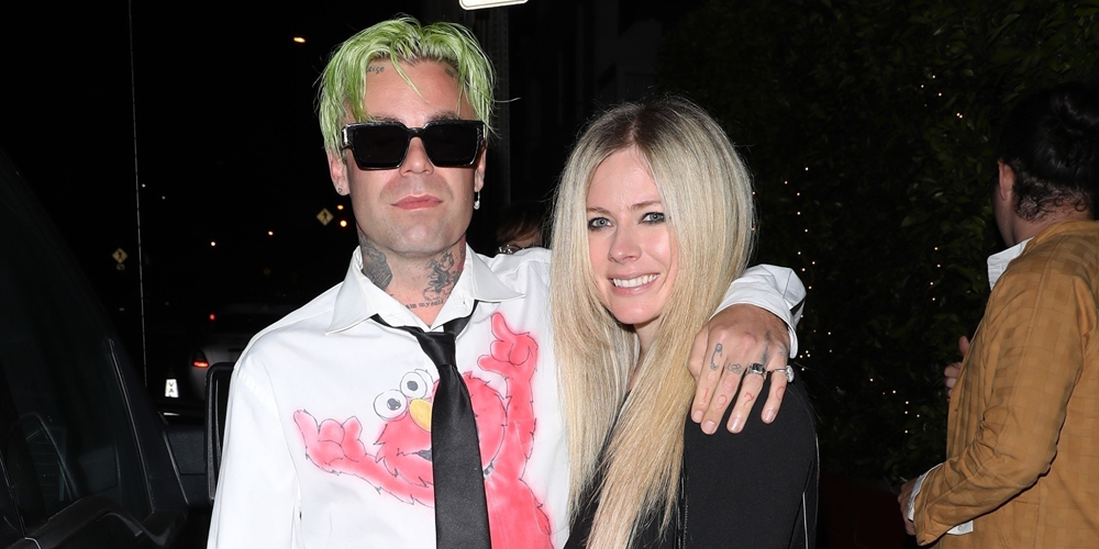 Avril Lavigne & Mod Sun Cozy Up Together at Dinner With Friends | Avril ...
