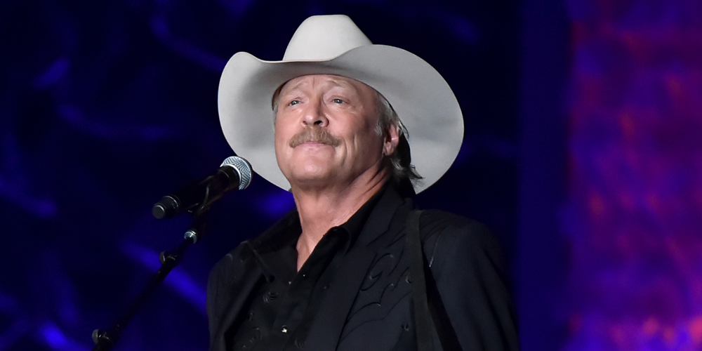 Country Singer Alan Jackson Reveals He’s Been Living With a ...