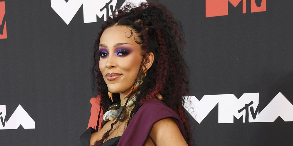 Doja Cat Hits Red Carpet Ahead of Hosting Duties at MTV VMAs 2021 ...