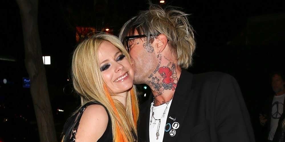 Avril Lavigne & Mod Sun Share a Kiss as They Leave Her Concert in L.A ...