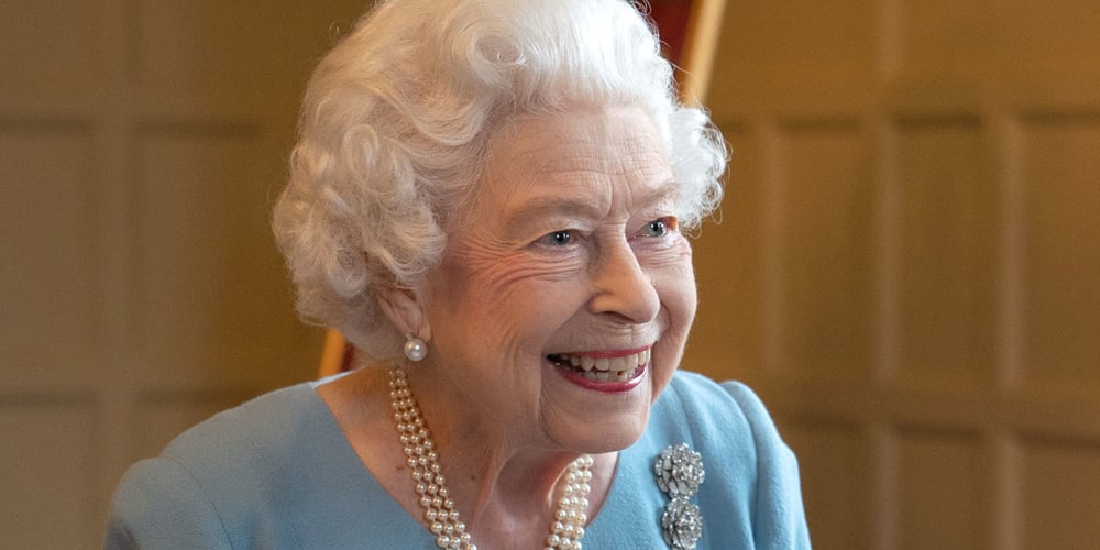 Queen Elizabeth Makes First Outing of the Year As She Prepares for ...