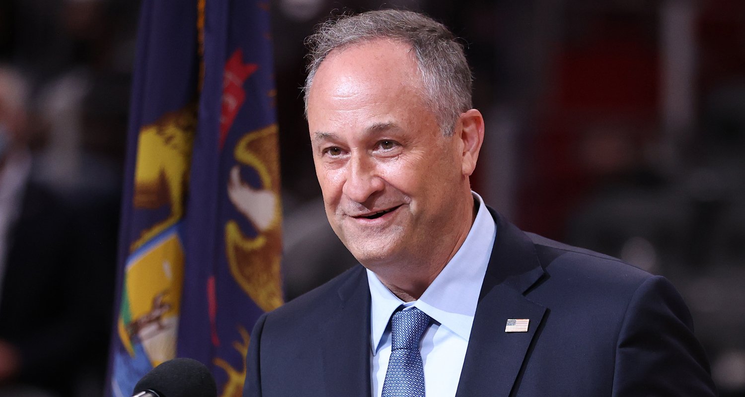 Vice President Kamala Harris’ Husband Doug Emhoff Tests Positive for ...