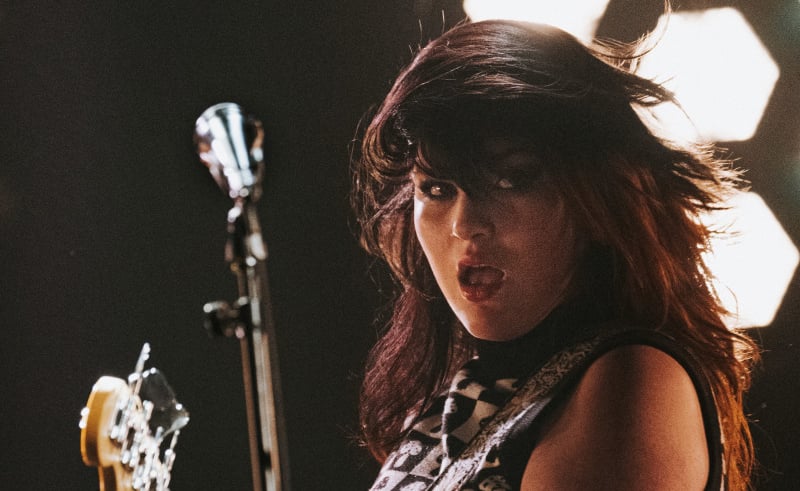 ‘abcdefu’ Singer GAYLE Performs New Song ‘Ur Just Horny’ for Corden ...