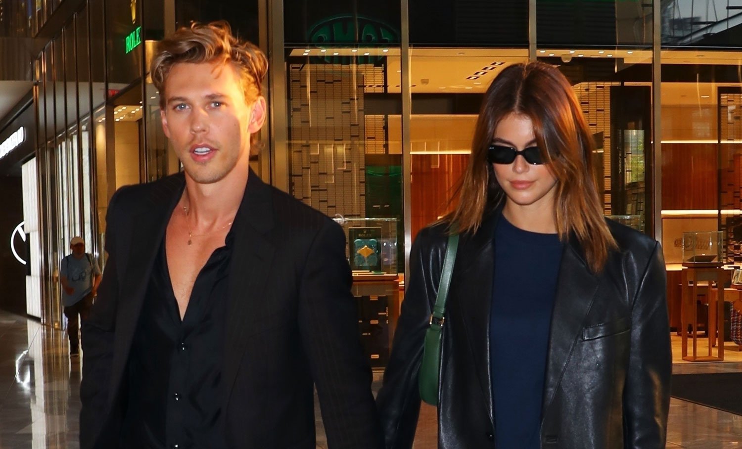 Austin Butler’s Girlfriend Kaia Gerber Joins Him at ‘Elvis’ Screening ...