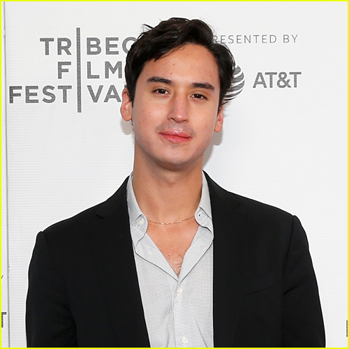 Kim Cattrall’s Queer Netflix Cosmetics Industry Drama ‘Glamorous ...