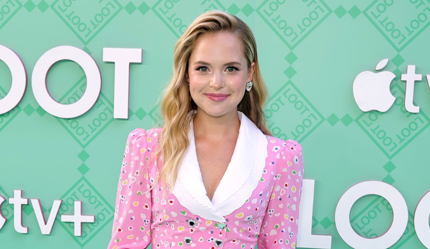 Stephanie Styles Goes from Paris to the Red Carpet for ‘Loot’ Premiere ...