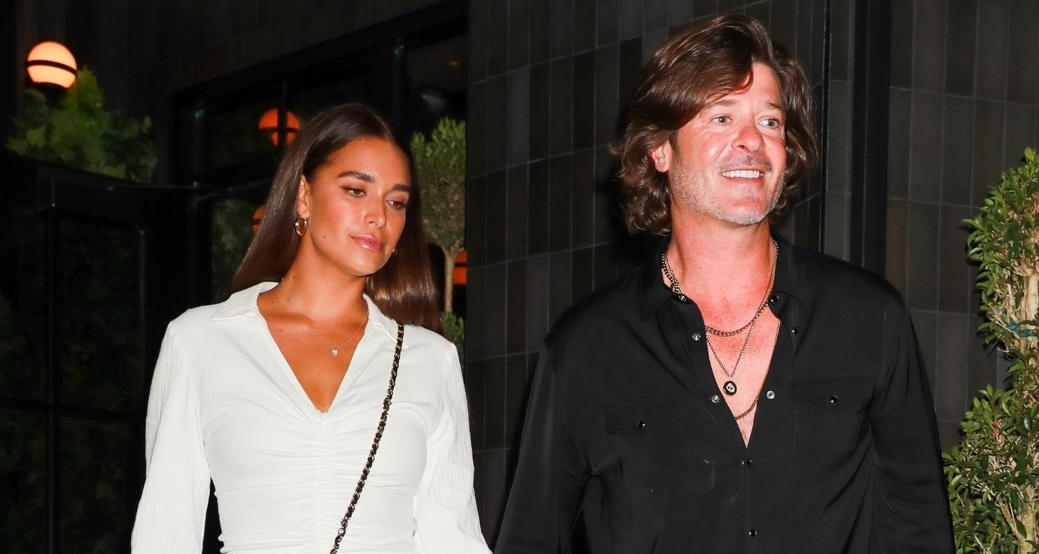 Robin Thicke & Fiancee April Love Geary Hold Hands on Date Night in ...