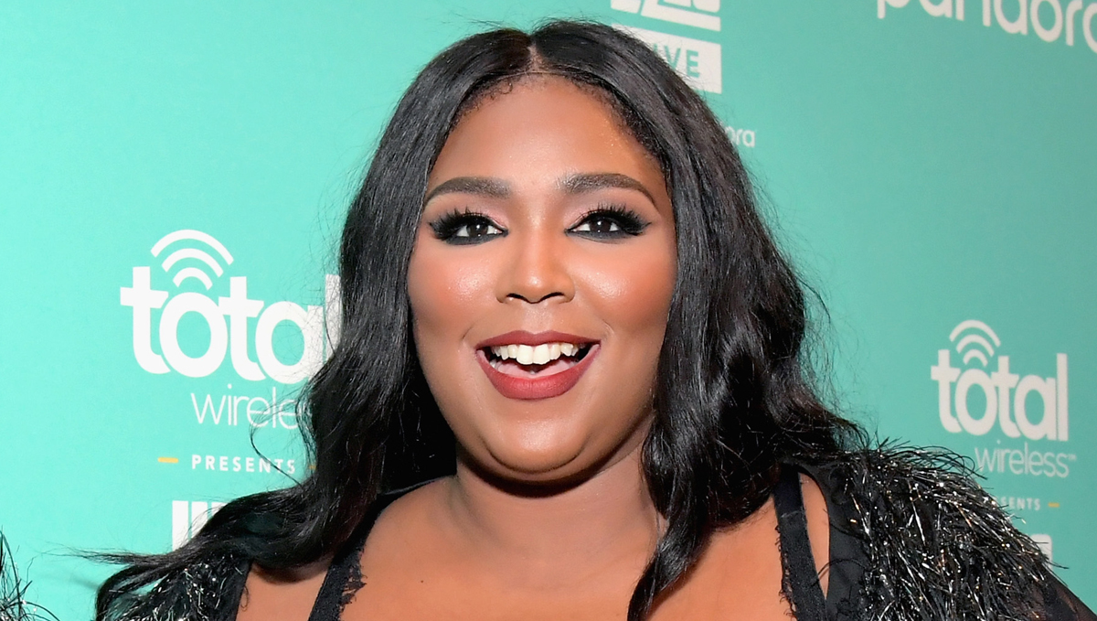 Lizzo Clarifies Who She Was Actually Addressing During MTV VMAs 2022 ...