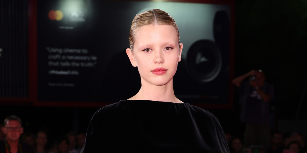 Mia Goth Hits the Red Carpet for ‘Pearl’ Premiere at Venice Film ...