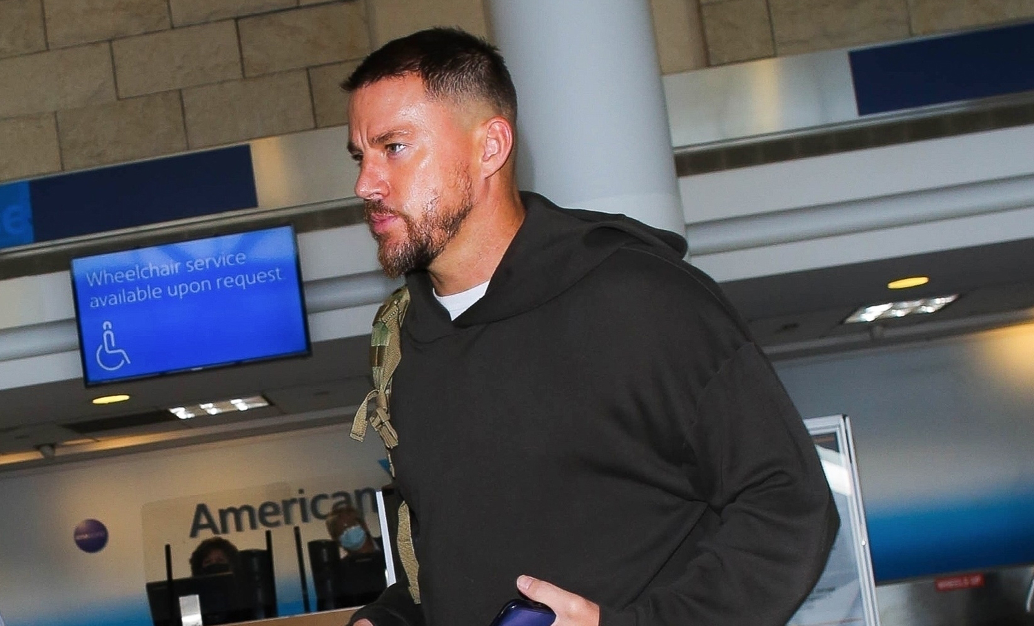 Channing Tatum Spotted Flying from LAX to JFK – New Photos! | Channing ...