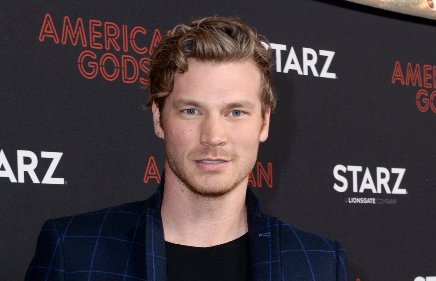 Derek Theler Just Got Married & The ‘Baby Daddy’ Cast Reunited at the ...