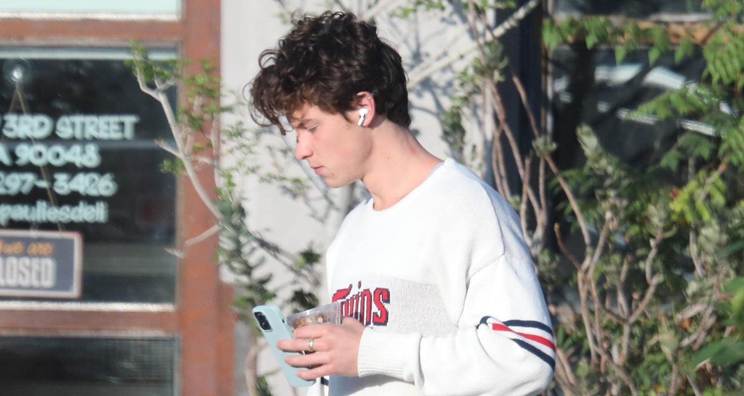 Shawn Mendes Let Out a Big Yawn While Out for a Morning Coffee | Shawn ...