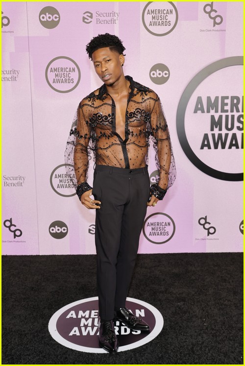 AMAs 2022 – Every Red Carpet Look Revealed! (Photos) | 2022 American ...