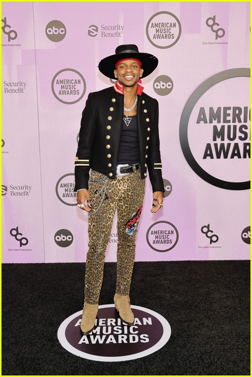 AMAs 2022 – Every Red Carpet Look Revealed! (Photos) | 2022 American ...