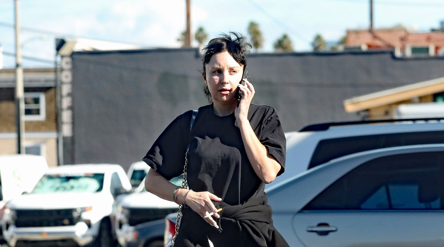 Amanda Bynes Spotted With Shorter & Edgier Haircut in New Photos ...