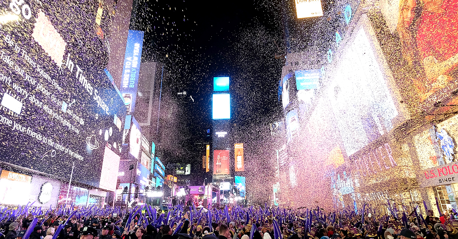 So Many New Year’s Eve 2022 Performers Last Year Had to Drop Out at ...